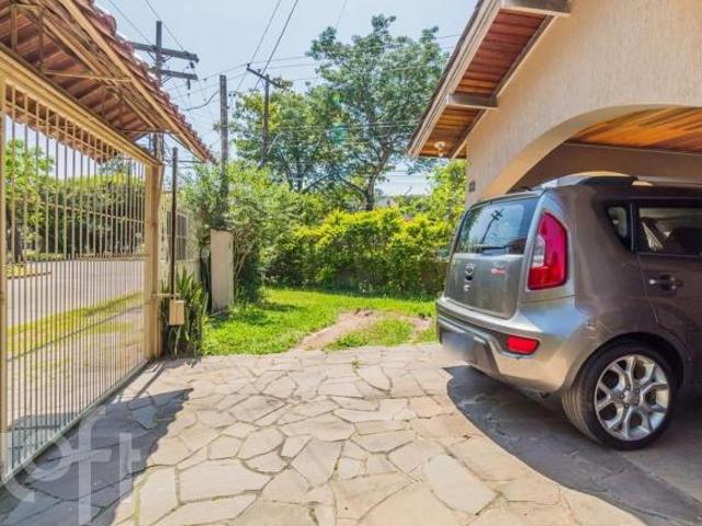Casa à venda em Jardim Itu Sabará com 253 m², 5 quartos, 1 suíte, 3 vagas