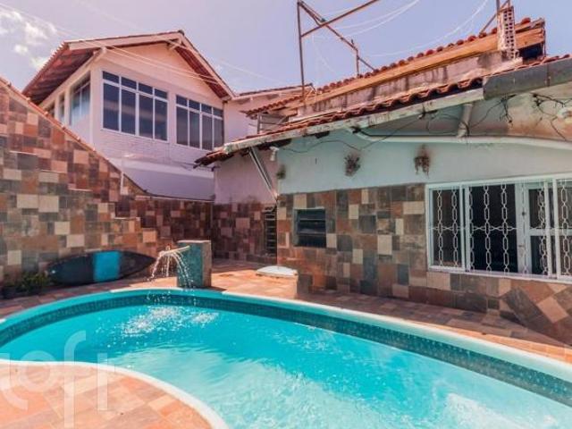 Casa à venda em Jardim Itu Sabará com 283 m², 3 quartos, 1 suíte, 3 vagas