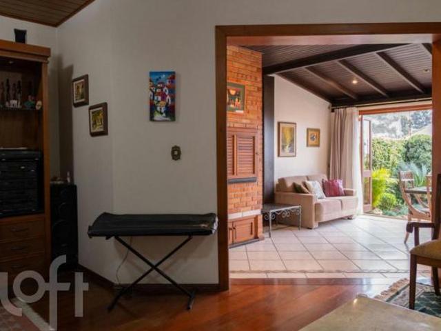 Casa à venda em Jardim Itu Sabará com 220 m², 3 quartos, 1 suíte, 2 vagas