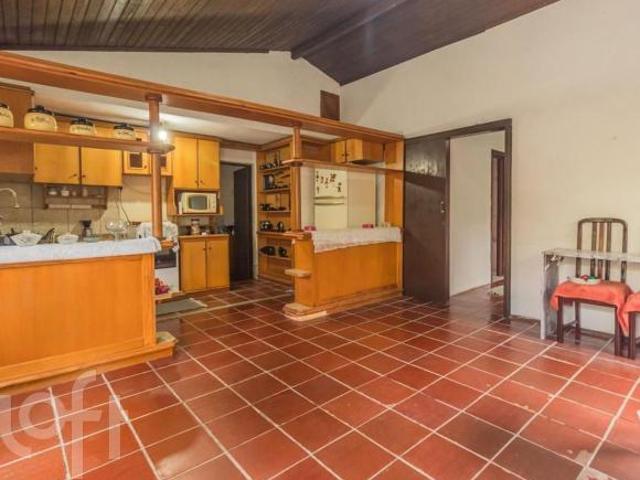 Casa à venda em Jardim Itu Sabará com 235 m², 5 quartos, 1 suíte, 3 vagas