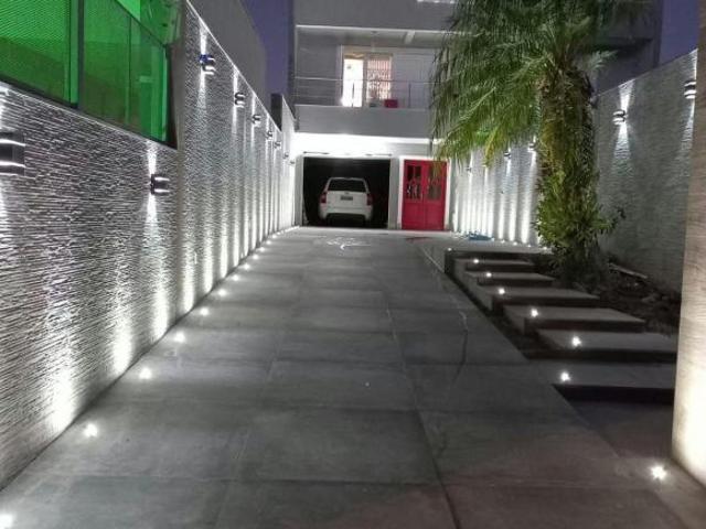 Casa à venda em Jardim Itu Sabará com 395 m², 4 quartos, 2 suítes, 6 vagas