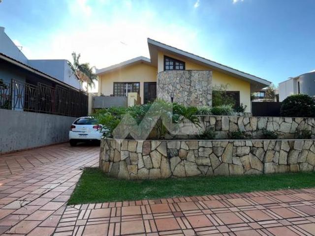 Casa à venda em Jardim La Salle Frente ao Horto Florestal