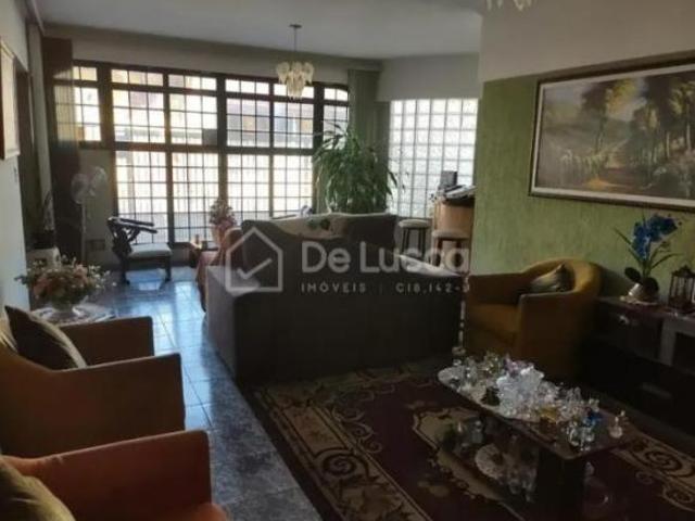 casa à venda em Jardim Leonor