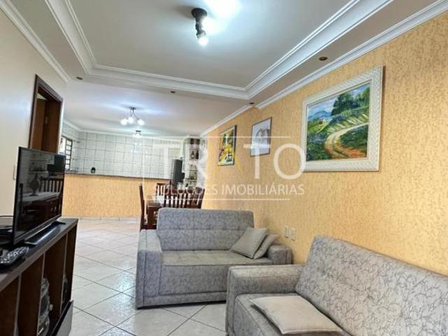 casa à venda em Jardim Leonor