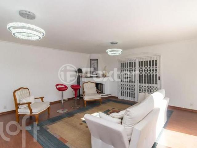 Casa à venda em Jardim Lindóia com 342 m², 5 quartos, 1 suíte, 5 vagas