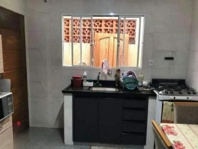 Casa à venda em Jardim Pilar, Santo André – 2 quartos, 2 vagas, financiamento