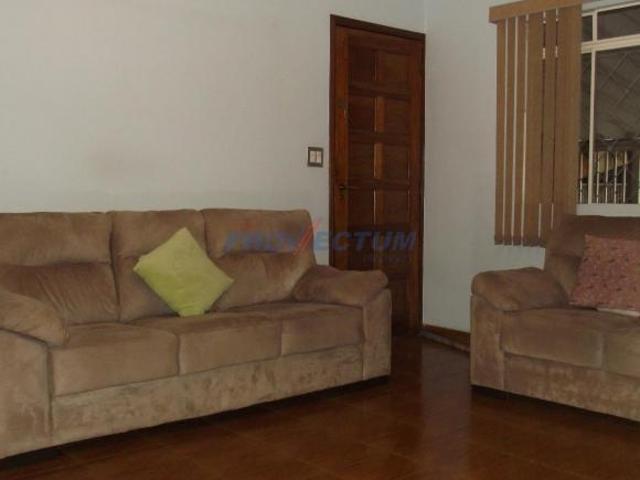casa à venda em Jardim Roseira