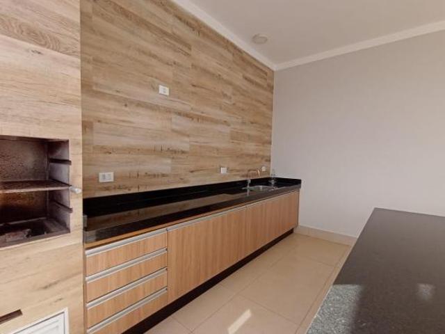 Casa à Venda em Jardim Santa Alice, 3 Suítes, 206m² – SBO