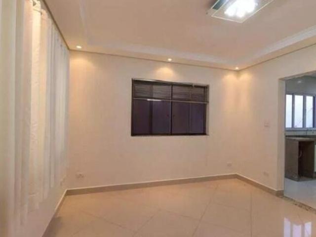 Casa à venda em Jardim, Santo André – 2 quartos, 1 suíte, 2 vagas | Financia