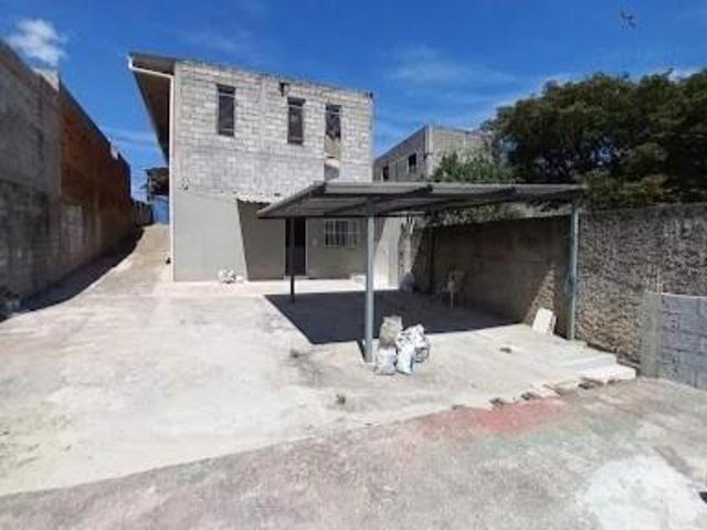 Casa à venda em Jarinu SP, Nova Trieste: 3 quartos, 1 banheiro, 2 vagas, 237 m². Aproveite esta opor