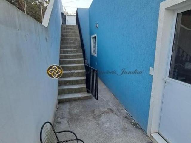 CASA A VENDA EM JUNDIAI