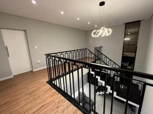 CASA A VENDA EM JUNDIAÍ