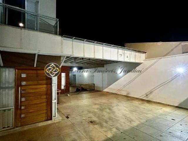 Casa a venda em Jundiaí