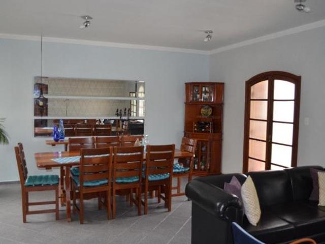 Casa à venda em Jundiaí Jardim da Fonte Excelente Imóvel Estuda se Permuta c/ Apartamento!