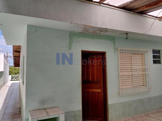 Casa à venda em Jundiaí SP: 2 quartos, 1 suíte, 2 salas, 2 banheiros, 2 vagas de garagem 117m² de c
