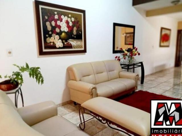 Casa à venda em Jundiaí SP: 3 quartos, 1 suíte, 2 salas, 3 banheiros, 4 vagas de garagem, 220m² na V