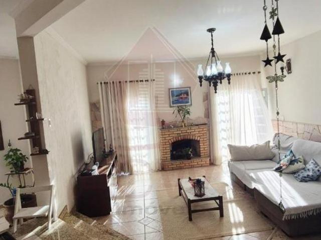 Casa à venda em Jundiaí SP, Jardim Paulista: 3 quartos, 1 suíte, 2 salas, 4 banheiros, 4 vagas, 258m