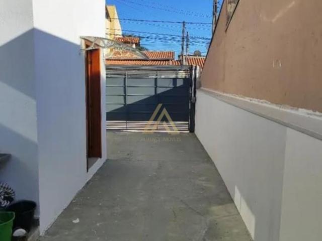 Casa à venda em Jundiaí SP, Parque Residencial Jundiaí: 2 quartos, 1 suite, Sala com pé direito de 5