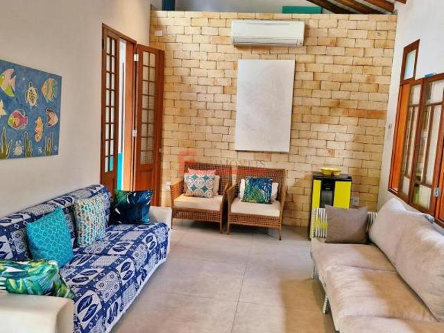 CASA A VENDA EM JUQUEHY