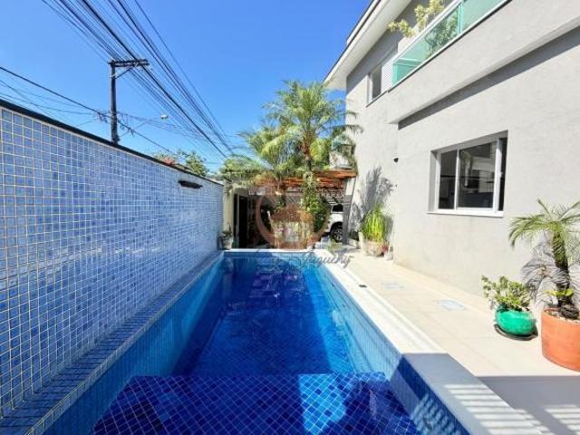 Casa à Venda em Juquehy