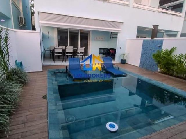 Casa à Venda em Juquehy – Condomínio Fechado, 200m da Praia
