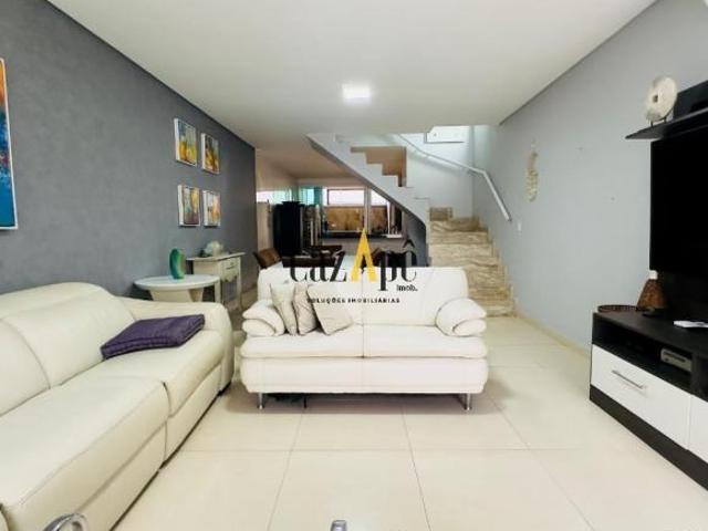 Casa à venda em Juquehy | Próxima à praia e excelente localização