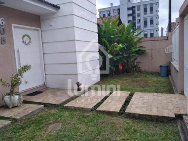 CASA À VENDA EM OFICINAS