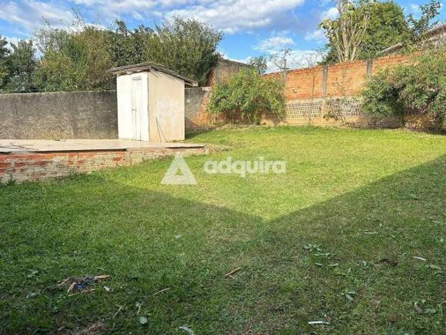 Casa à venda em Oficinas com amplo terreno