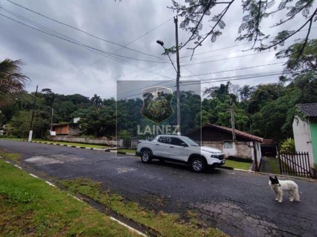 Casa à Venda em Olaria, Itapecerica da Serra