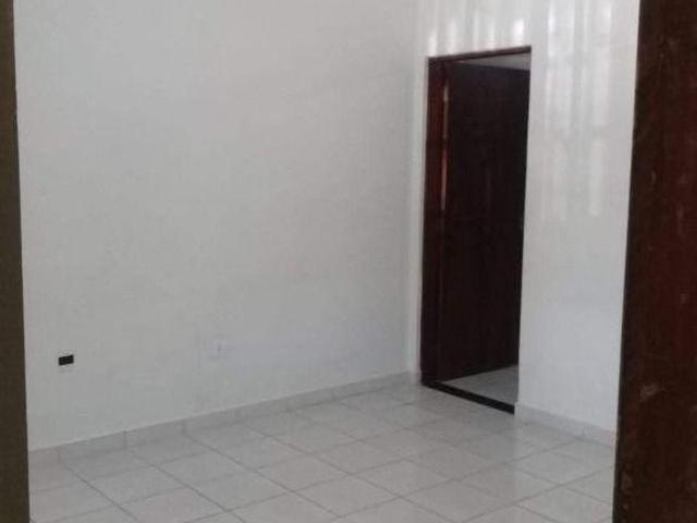 Casa à venda em Osasco, Santa Maria, com 2 quartos, com 125 m²