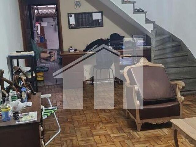 Casa a venda em ótima localização