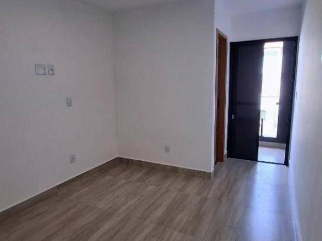 ? Casa à venda em ótima localização na Penha