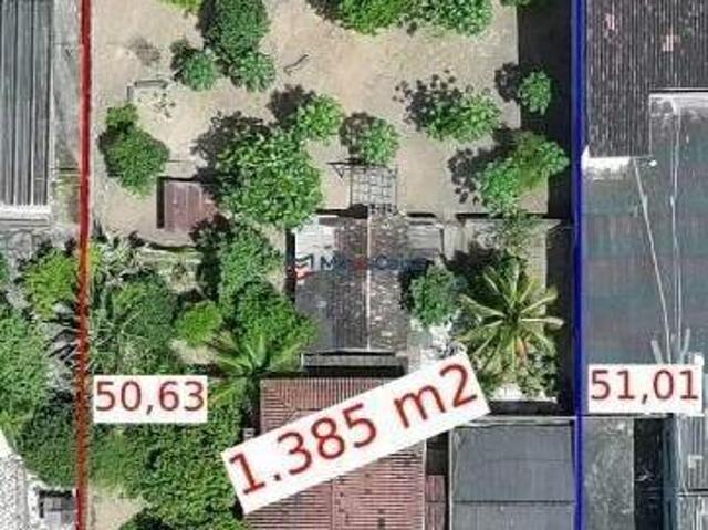 CASA A VENDA EM LOTE COM 1.385,30M² EXCELENTE PARA INVESTIMENTO NO BROMÉLIAS!