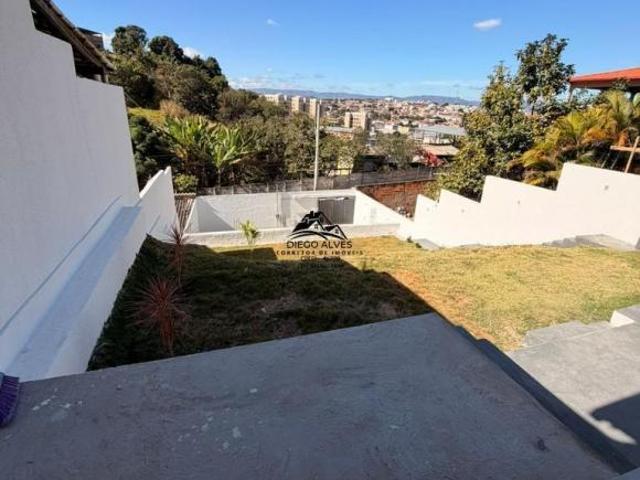 Casa à Venda em Lote de 360m² Excelente Oportunidade Alterosas segunda seção Betim/MG