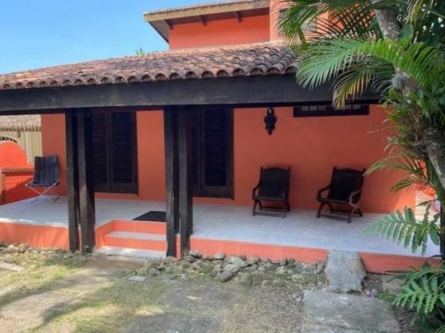 Casa a venda em local privilegiado Praia do Pereque Ilhabela SP