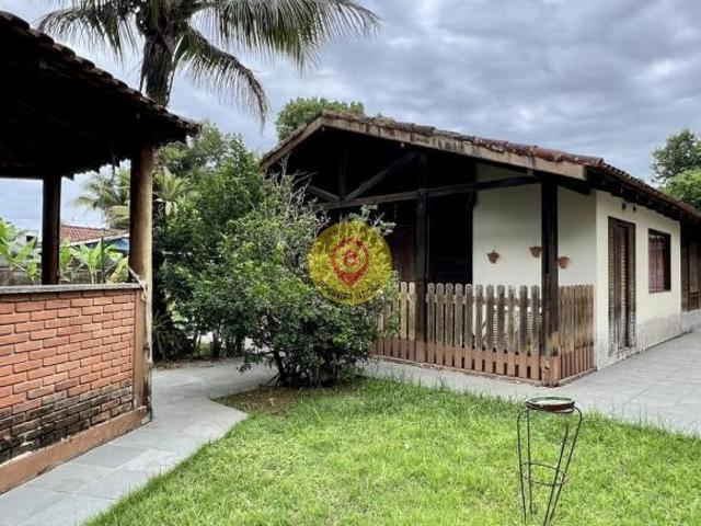 Casa à Venda em Localização Privilegiada – A Apenas 350 Metros da Praia