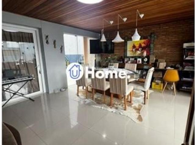 Casa à venda em Lomba do Pinheiro
