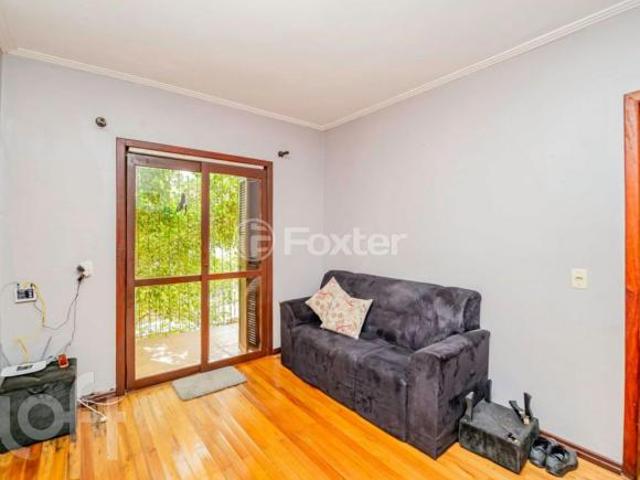 Casa à venda em Lomba do Pinheiro com 160 m², 3 quartos, 1 suíte