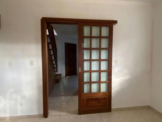 Casa à venda em Lomba do Pinheiro com 85 m², 3 quartos, 3 vagas