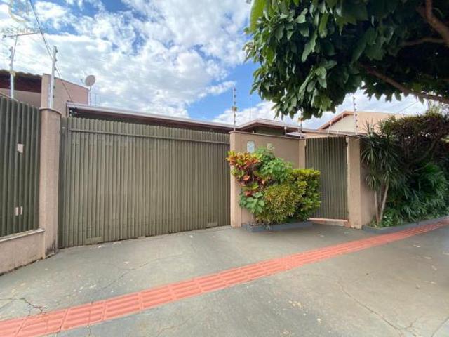 Casa à venda em Londrina, Califórnia, com 4 quartos, com 180 m²