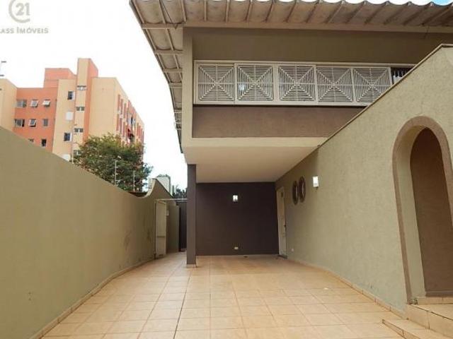 Casa à venda em Londrina, Centro, com 4 quartos, com 185.7 m²