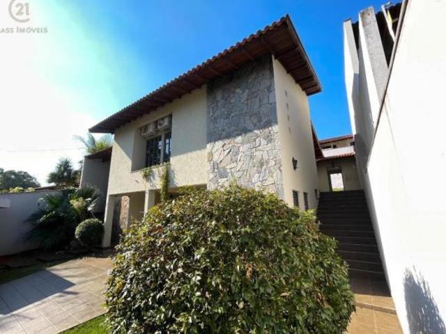 Casa à venda em Londrina, Araxá, com 3 quartos, com 250 m²