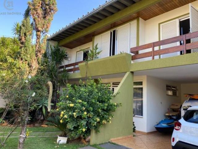 Casa à venda em Londrina, Araxá, com 6 quartos, com 315 m²