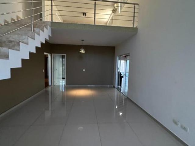 Casa à venda em Londrina, Gleba Palhano, com 6 quartos, com 330 m², Sun Lake Residence