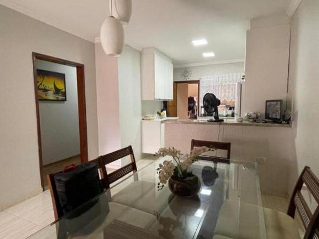Casa à venda em Londrina, Ernani Moura Lima, com 3 quartos, com 140 m²
