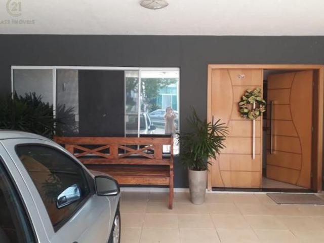Casa à venda em Londrina, Esperança, com 3 quartos, com 220 m², Royal Forest Fase II