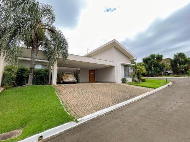 Casa à venda em Londrina, Jardim Itatiaia 2, com 3 quartos, com 199 m², Residencial Petit Ville