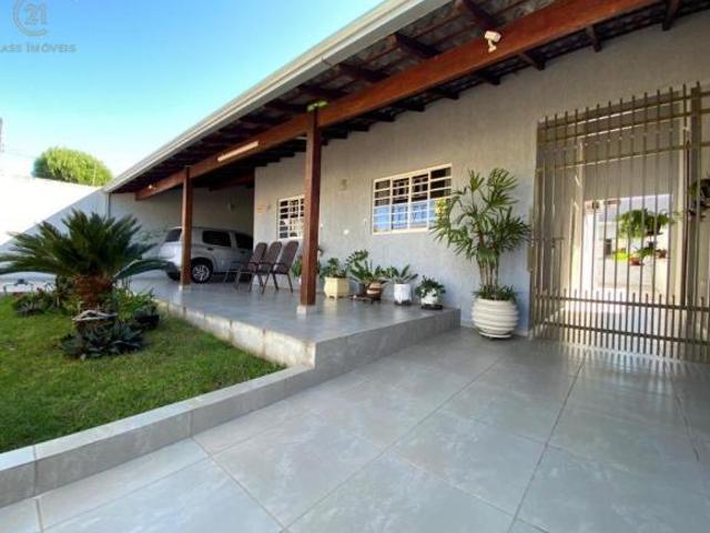 Casa à venda em Londrina, Leonor, com 4 quartos, com 250 m²