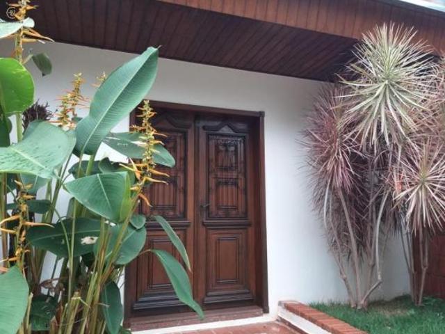 Casa à venda em Londrina, Mediterrâneo, com 5 suítes, com 450 m²