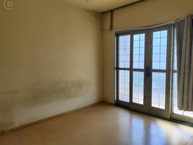 Casa à venda em Londrina, São Cristóvão, com 3 quartos, com 125 m²